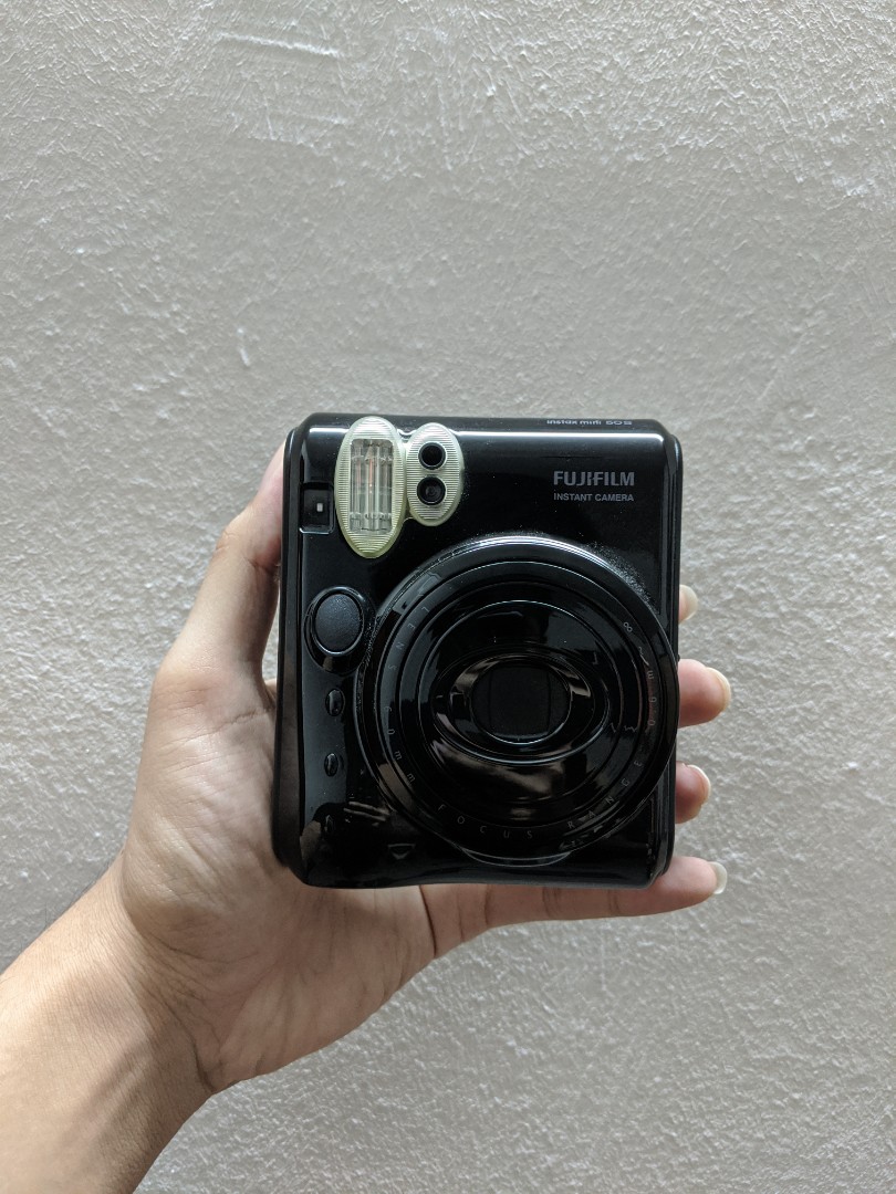 Fujifilm Instax mini 50S [PIANO BLACK], Photography, Cameras on Carousell