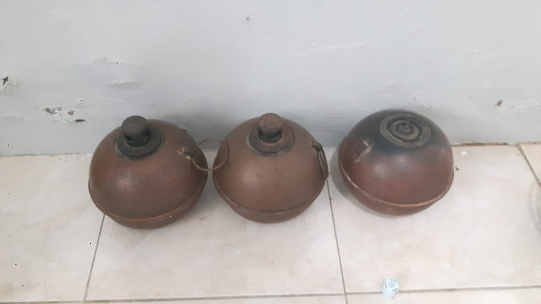 Lampu obor besi, Antik, Lainnya di Carousell