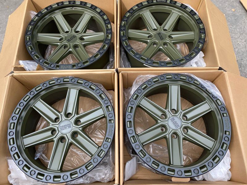 20" Blackrhino Henderson Green Mags 6Holes pcd139 Brandnew, Car Parts ...