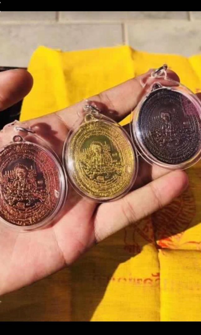 Archan Vorapon AJ Bes, Hobbies & Toys, Memorabilia & Collectibles ...