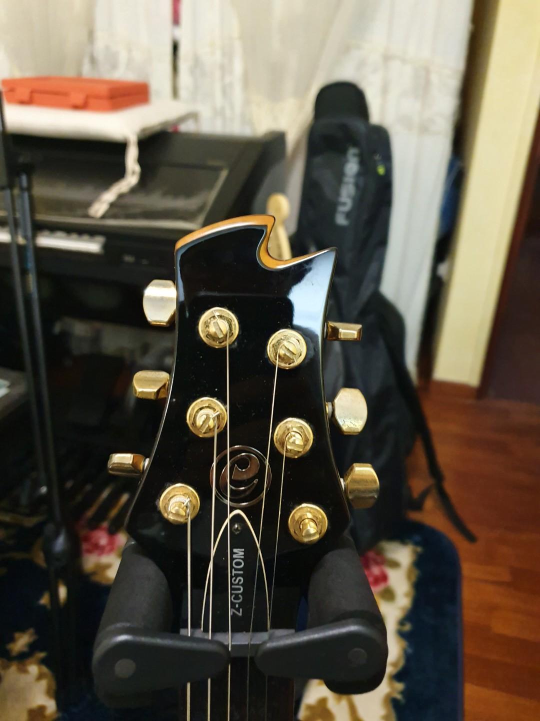 Cort Z-Custom Les Paul style guitar, Hobbies & Toys, Music & Media ...