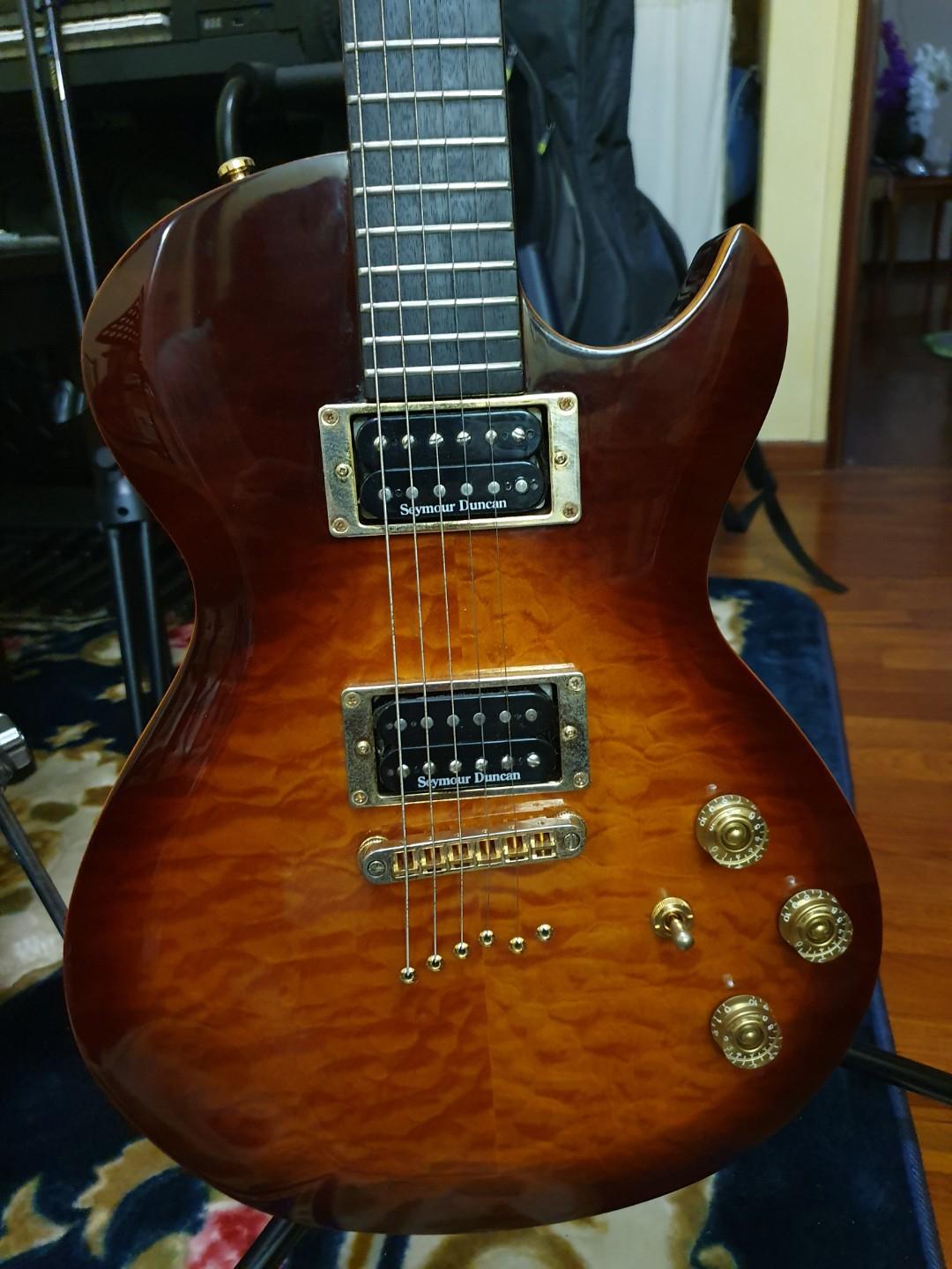 Cort Z-Custom Les Paul style guitar, Hobbies & Toys, Music & Media ...