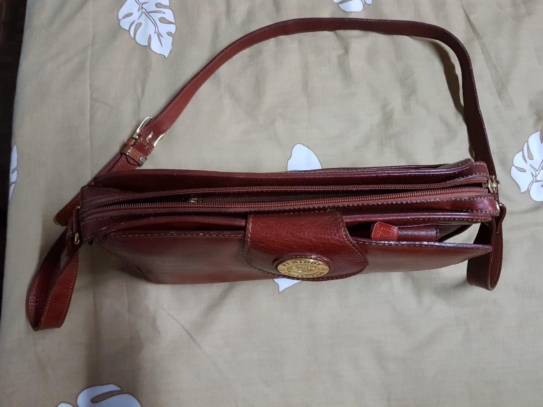 Peridot Collection sling bag, Women's Fashion, Bags & Wallets, Cross ...