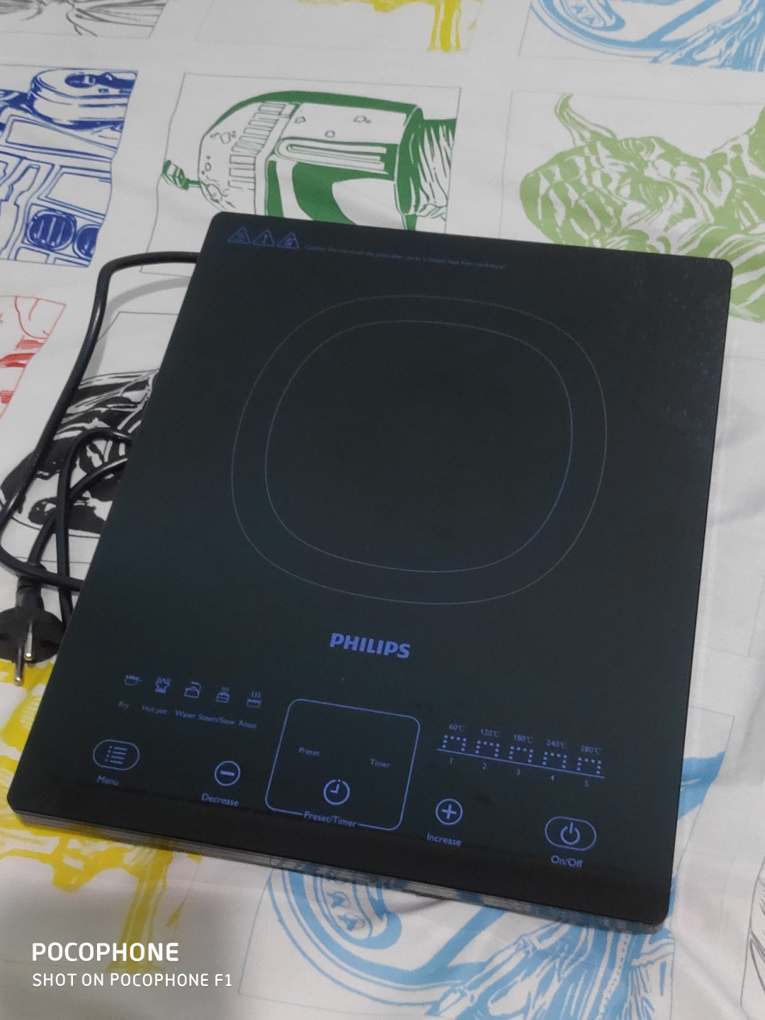 Philips Induction Cooker HD-4911, Furniture & Home Living, Kitchenware ...