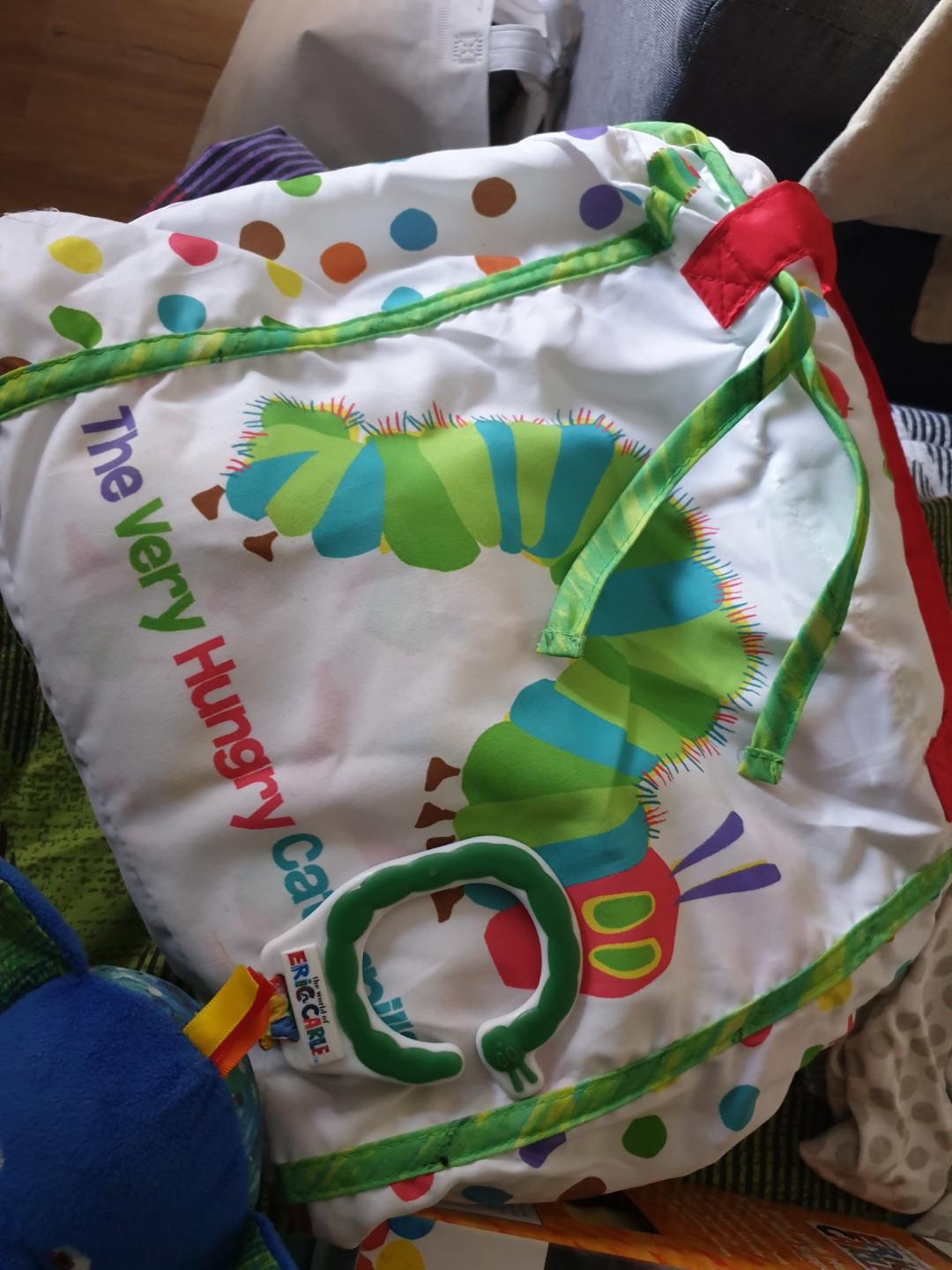 Eric Carle Bundle, Babies & Kids, Babies & Kids Fashion on Carousell