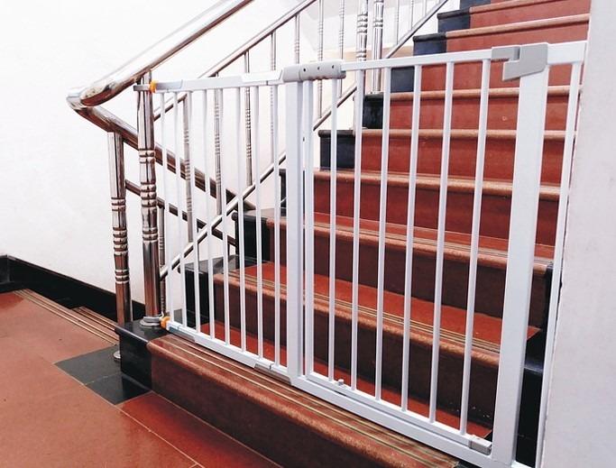 Auto Close Pressure Fit Safety Gate Rail Guard for Doorway Corridor ...
