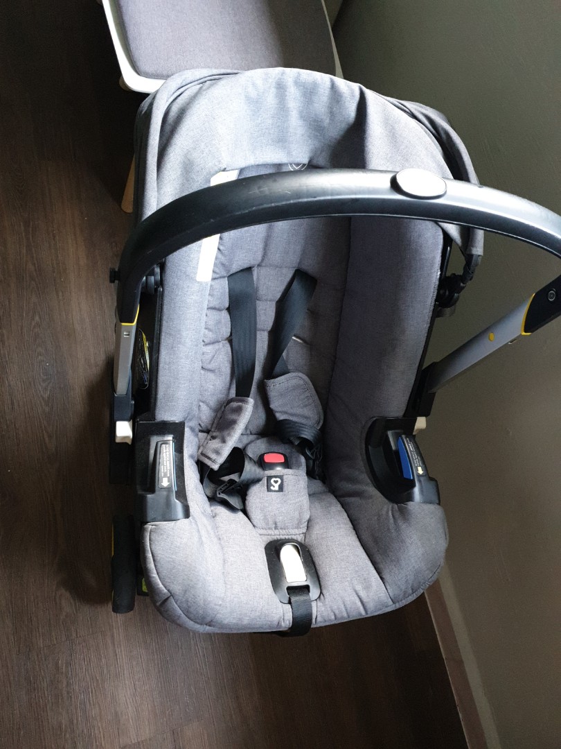 Doona pram, Babies & Kids, Going Out, Strollers on Carousell