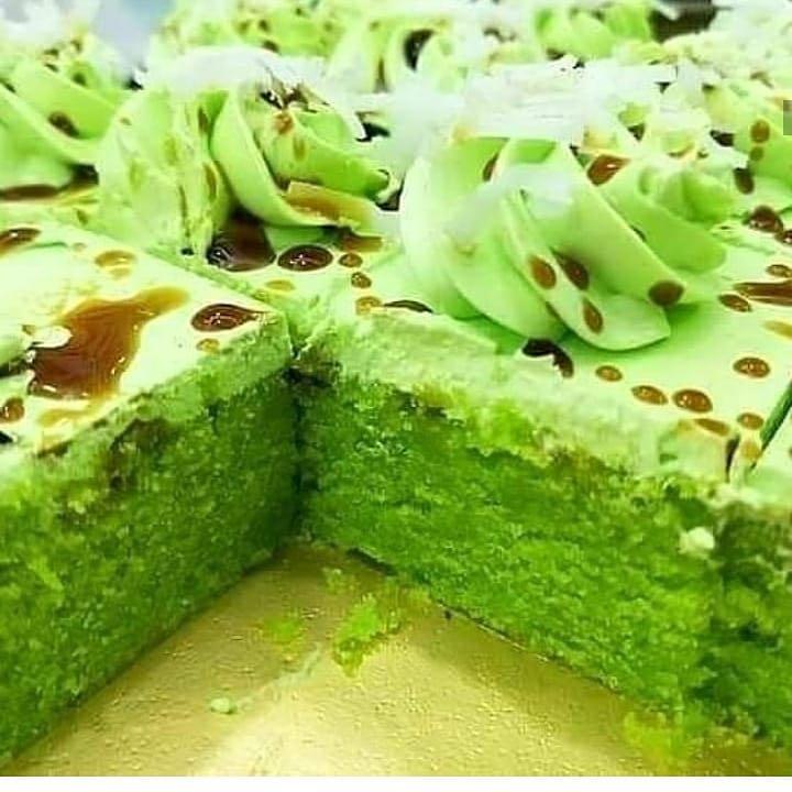Kek pandan gula melaka, Food & Drinks, Homemade Bakes on Carousell