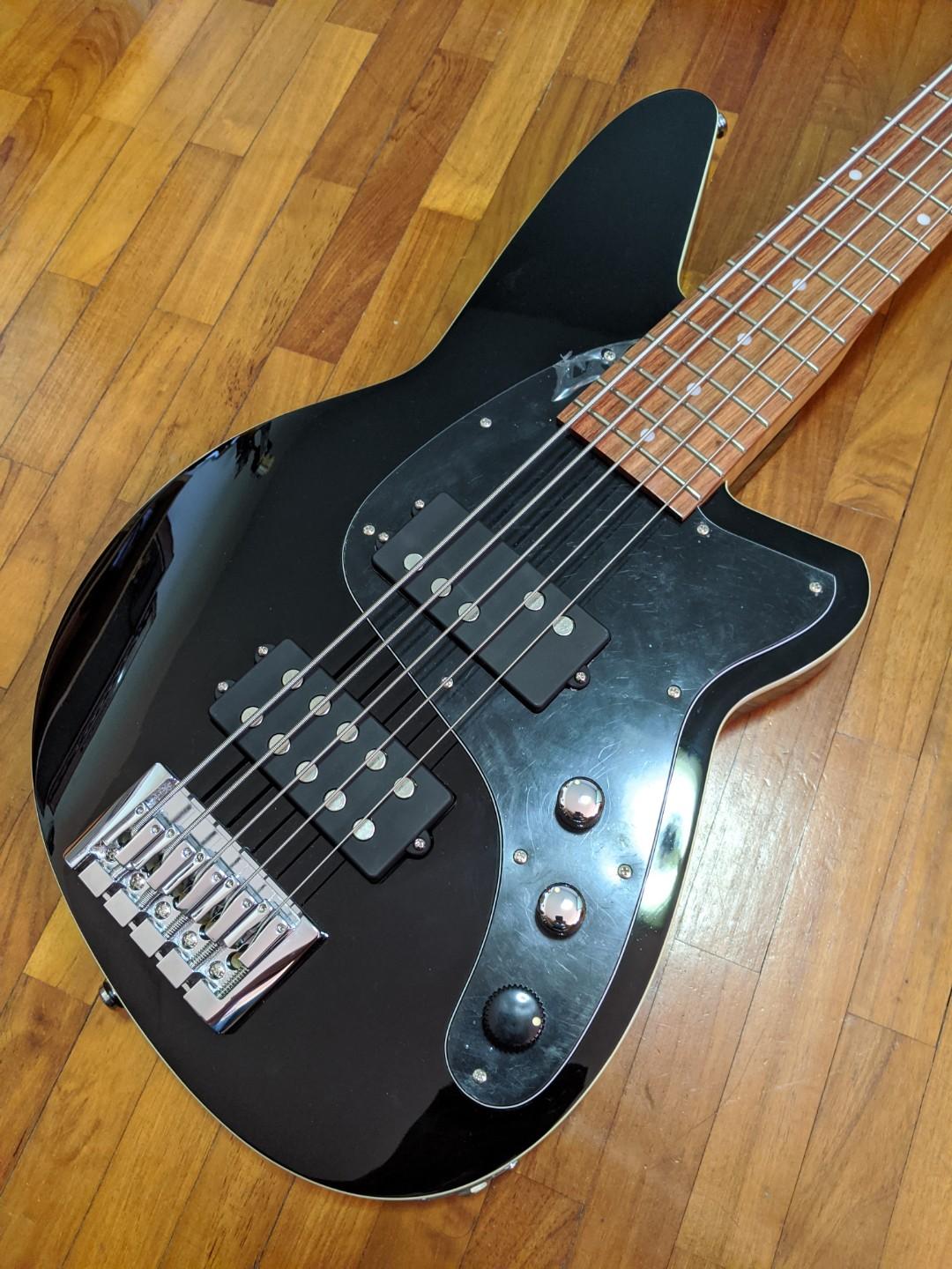 Reverend Guitars Mercalli 5 Bass, Hobbies & Toys, Music & Media ...