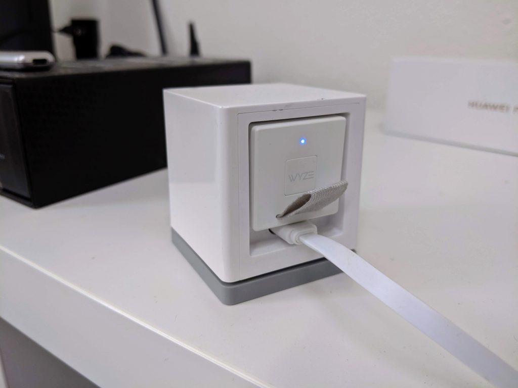 Wyze Sense Starter Kit (Bridge, Motion Sensor, 2 x Door/Window Sensor ...