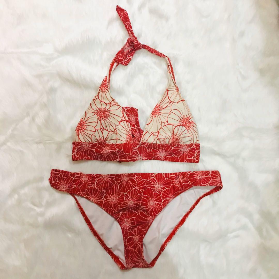 0120-042 Two Piece Bikini Guess Swimsuit, Women's Fashion, Swimwear ...