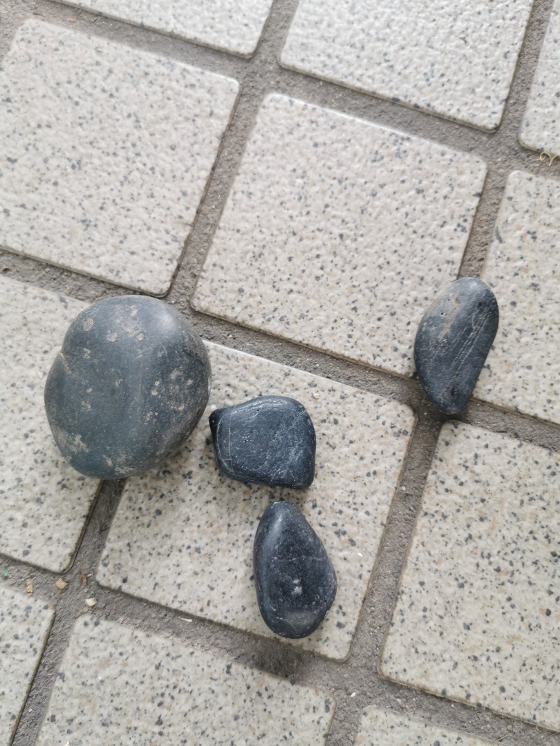cobblestone 60kg mabel stones pebbles, Gardening, Gardening Tools ...