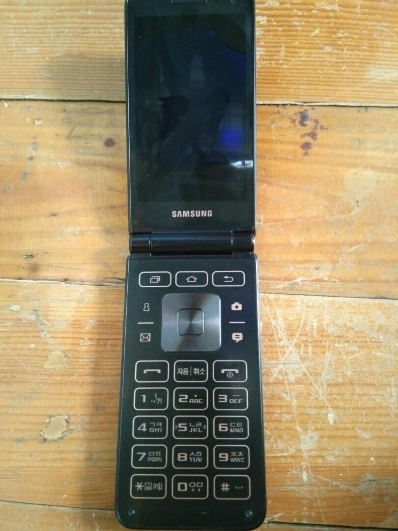 Samsung folder 2 flip phone, Mobile Phones & Gadgets, Mobile Phones ...