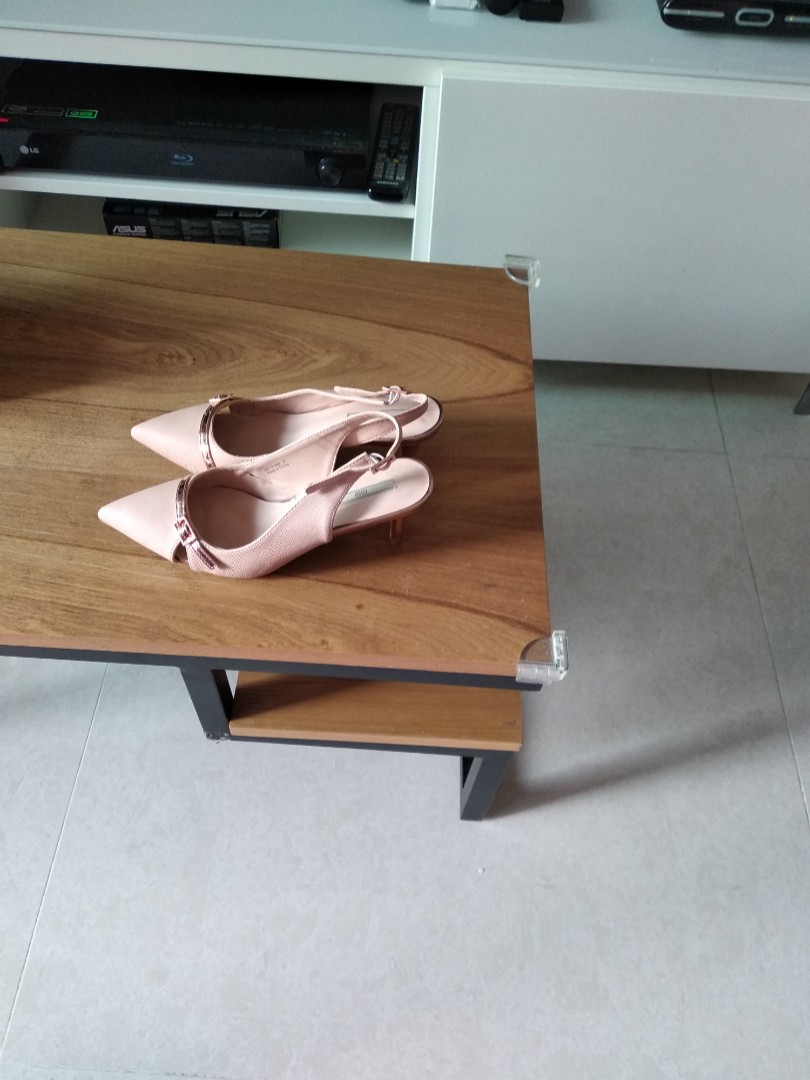 RUSH NOSE SHOES –original, Women's Fashion, Footwear, Heels on Carousell