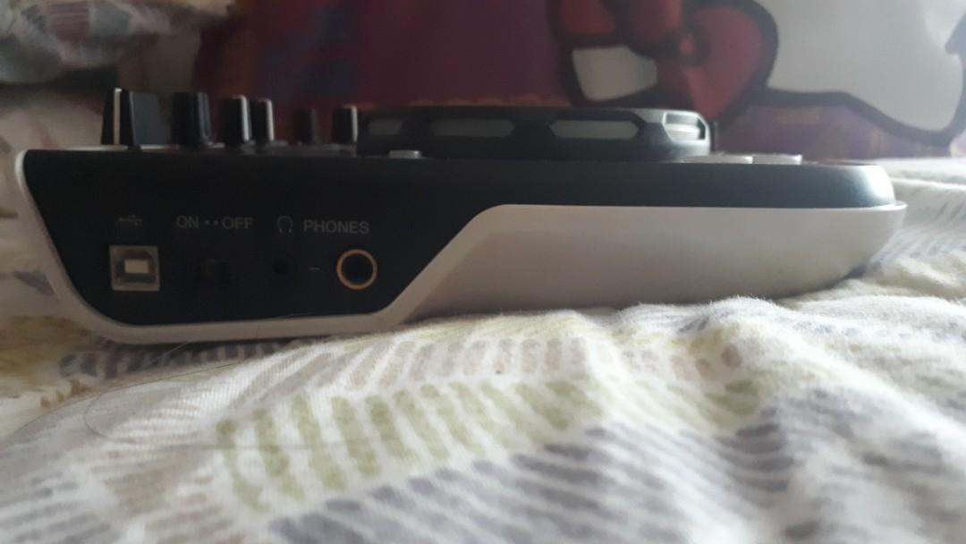 Pioneer DDJ-WeGO (White) DJ Controller, Audio, Other Audio Equipment on ...