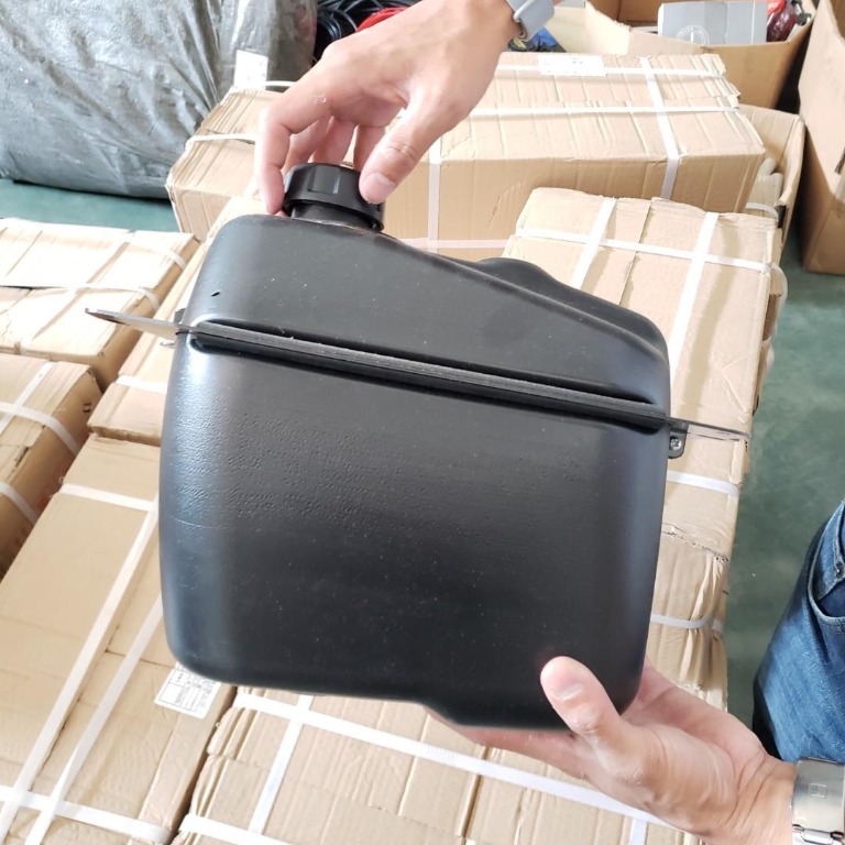 Aerox 8L enlarged fuel tank Final Sale!!!, Motorcycles, Motorcycle ...