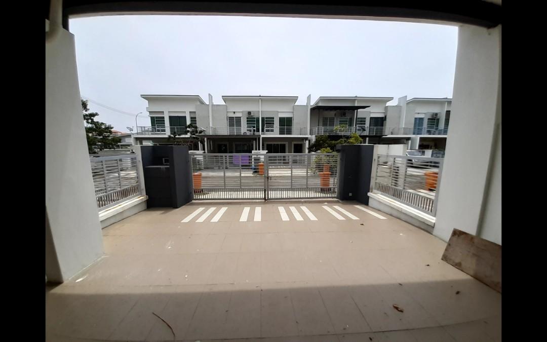 Double Storey Terrace House Nusari Bayu 2B (Florenix) Bandar Seri ...