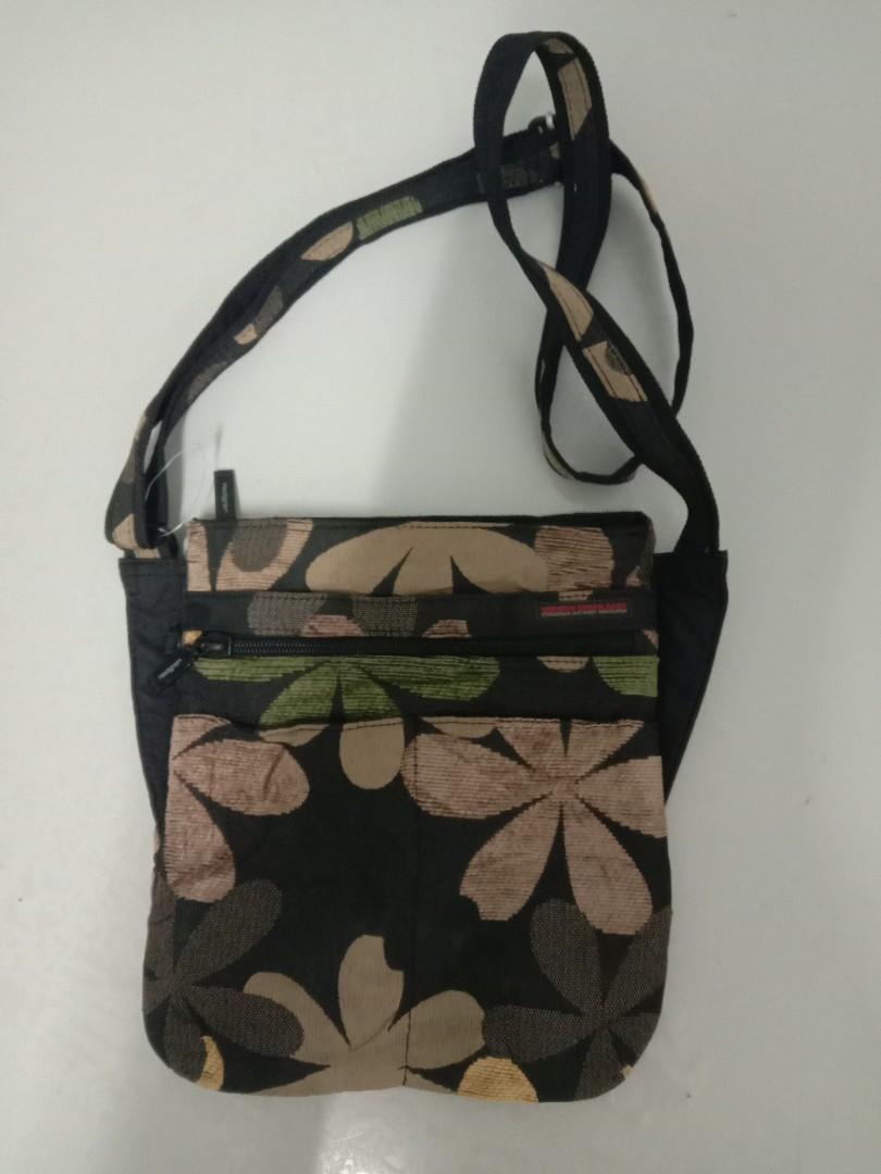 Hedgren Urban Bags, Women's Fashion, Bags & Wallets, Tote Bags on Carousell