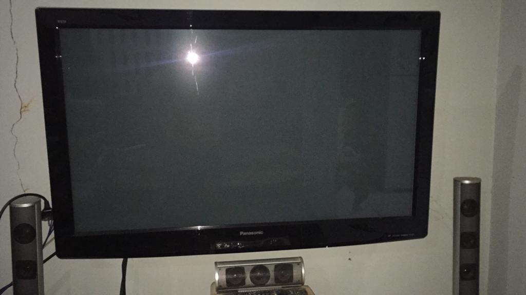 LED TV PANASONIC 42 INCH, Elektronik, TV & Perlengkapan Hiburan di ...