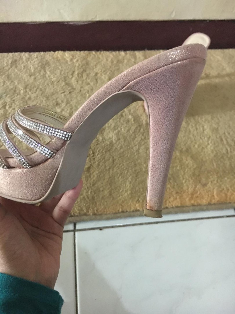 Sepatu pesta - Pink, Fesyen Wanita, Sepatu di Carousell