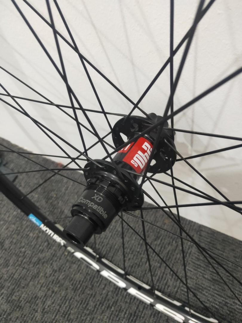 29er ZTR Crest with DT240 hubs, Sports Equipment, Bicycles & Parts ...