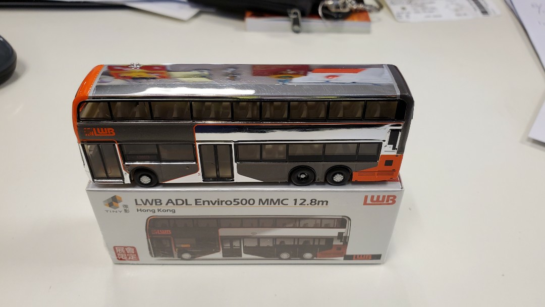 Tiny 展會限定巴士模型 - 電鍍龍運巴士 E500 MMC 12.8M, 興趣及遊戲, 玩具 & 遊戲類 - Carousell