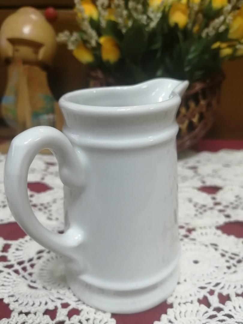 Apilco Porcelain Creamer, Furniture & Home Living, Home Improvement ...