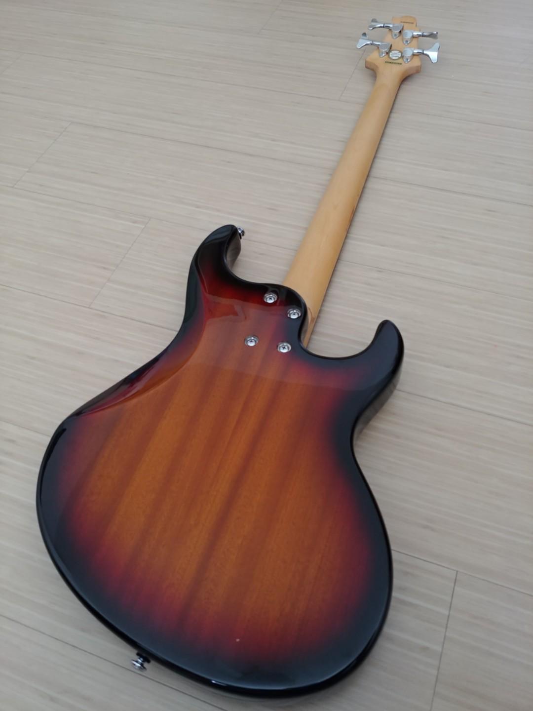 Greg Bennett FN1 Left-hand Fairlane Bass Guitar, Hobbies & Toys, Music ...