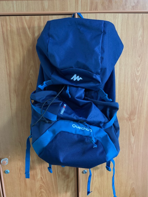 Quechua 40l backpack, Sports Equipment, Hiking & Camping on Carousell
