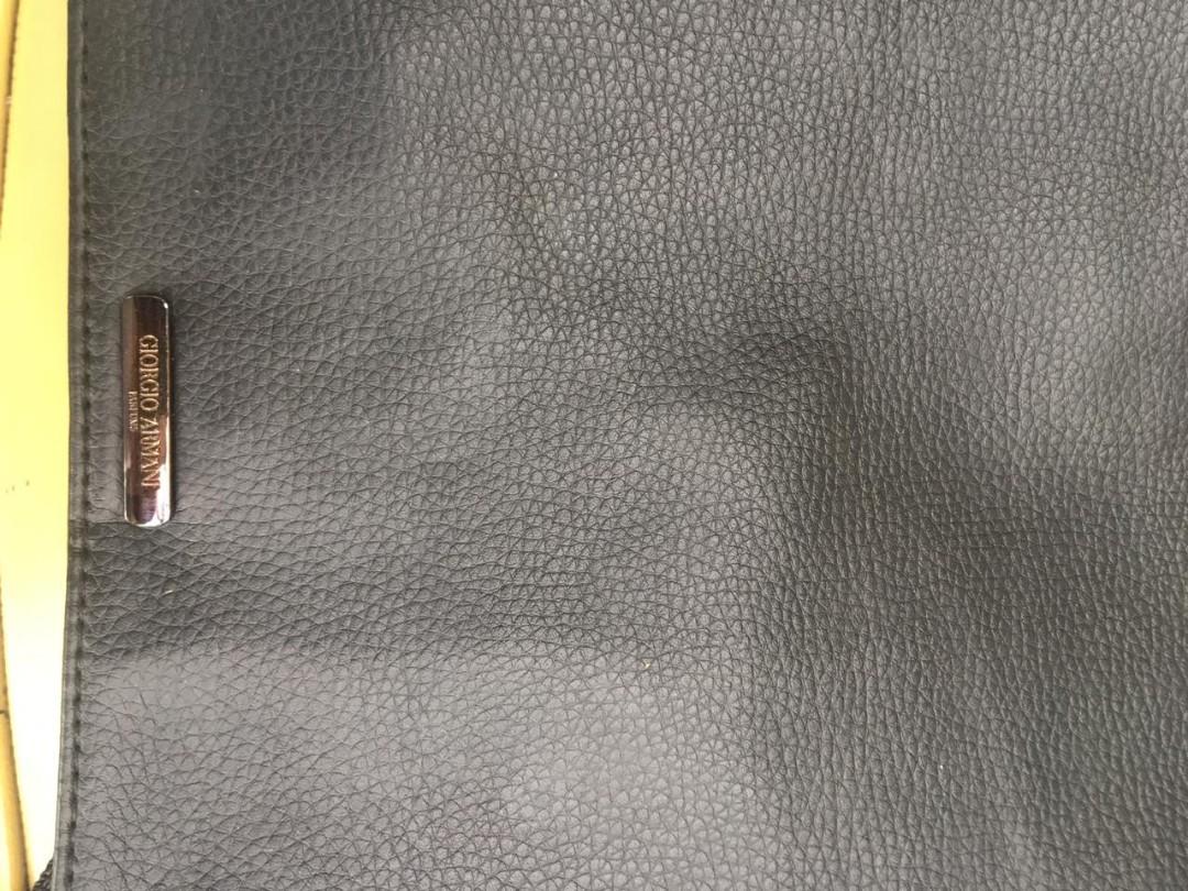 Tas kerja Giorgio Armani second black, Fesyen Pria, Tas & Dompet , Tas ...