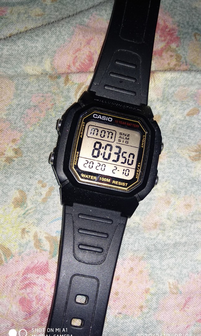 Casio with box, Men's Fashion, Watches & Accessories, Watches on Carousell