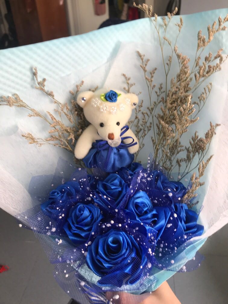 Handmade Rose Bouquet, Hobbies & Toys, Stationery & Craft, Flowers ...