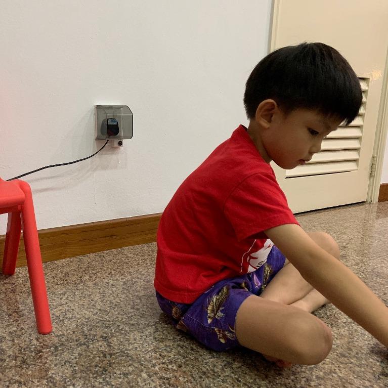 Electrical Single Plug Socket Safety Cover with lock, Babies & Kids ...