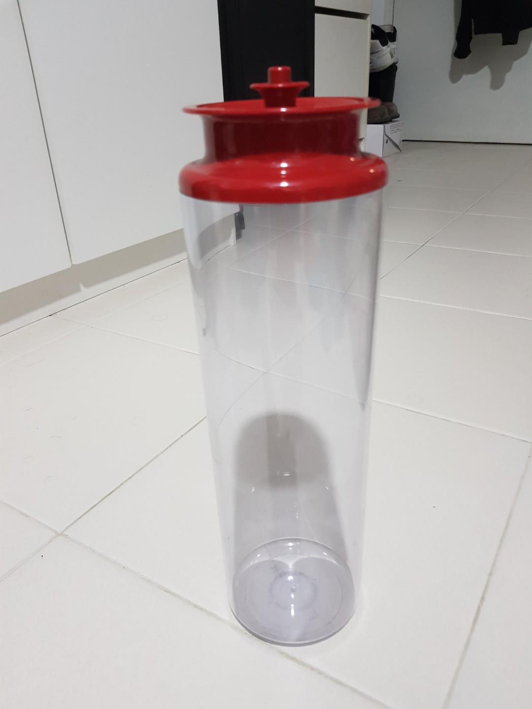 Tupperware Spaghetti container, Furniture & Home Living, Kitchenware ...