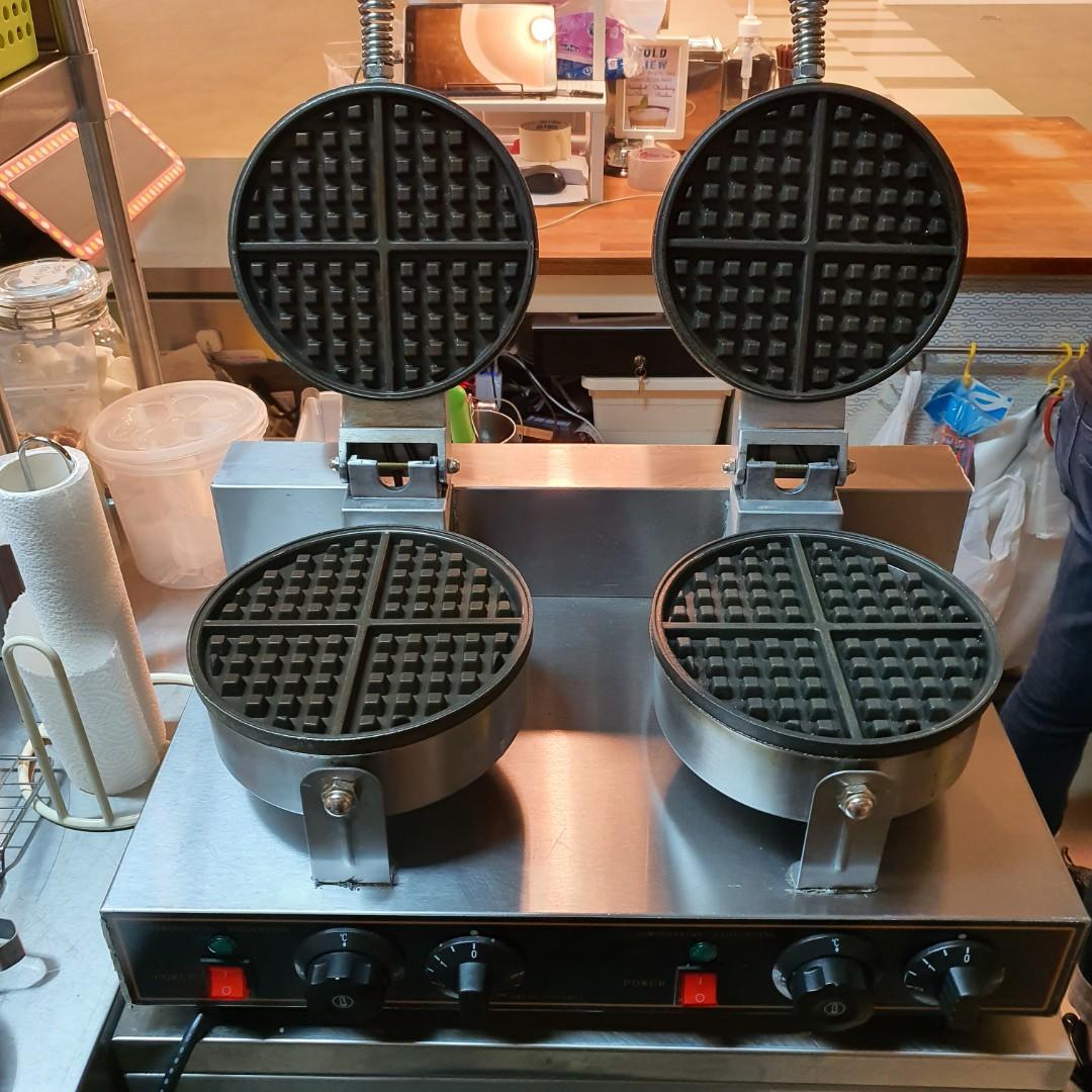 Double waffle maker. Waffle machine. Traditional waffle, TV & Home ...