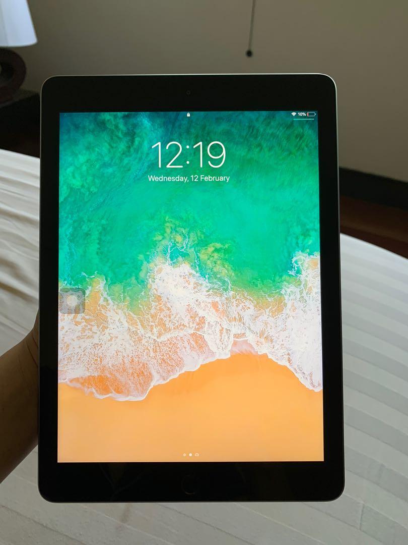 iPad 2017 (5th Gen) MP2F2PP/A, Mobile Phones & Gadgets, Tablets, iPad on Carousell