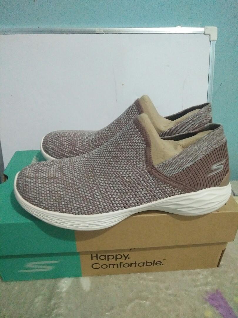Skechers Slip on, Women's Fashion, Footwear, Sneakers on Carousell