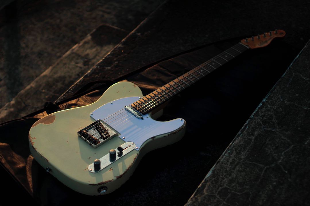 Vintage V62 Telecaster Distressed Version, Hobbies & Toys, Music ...