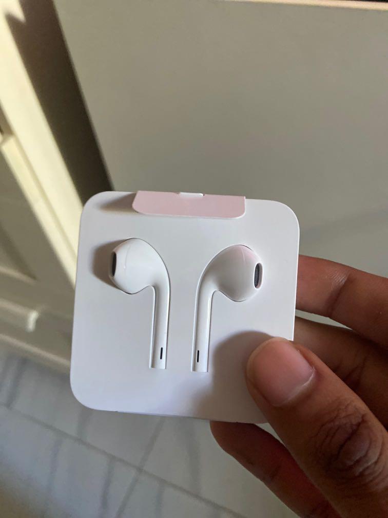 Apple Earpods, Audio, Earphones on Carousell