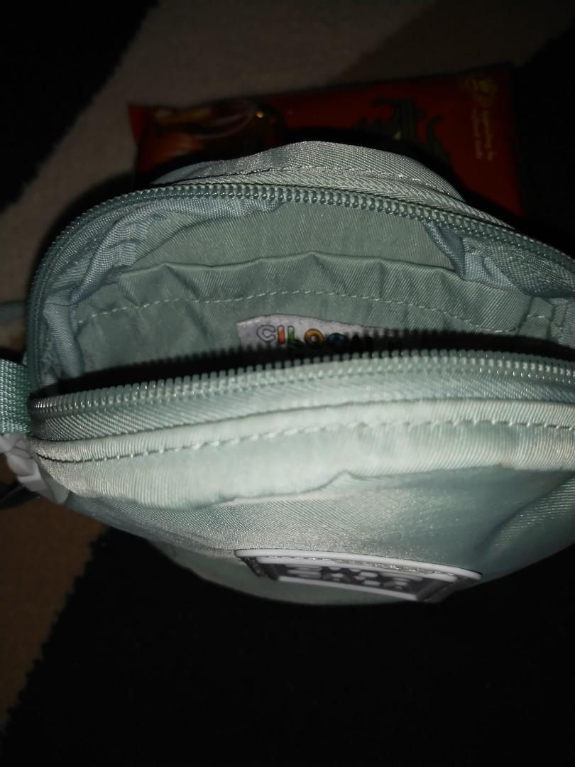 cilo cala, Women's Fashion, Bags & Wallets, Cross-body Bags on Carousell