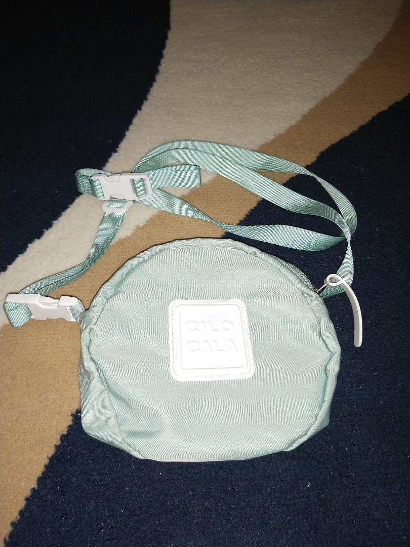 cilo cala, Women's Fashion, Bags & Wallets, Cross-body Bags on Carousell