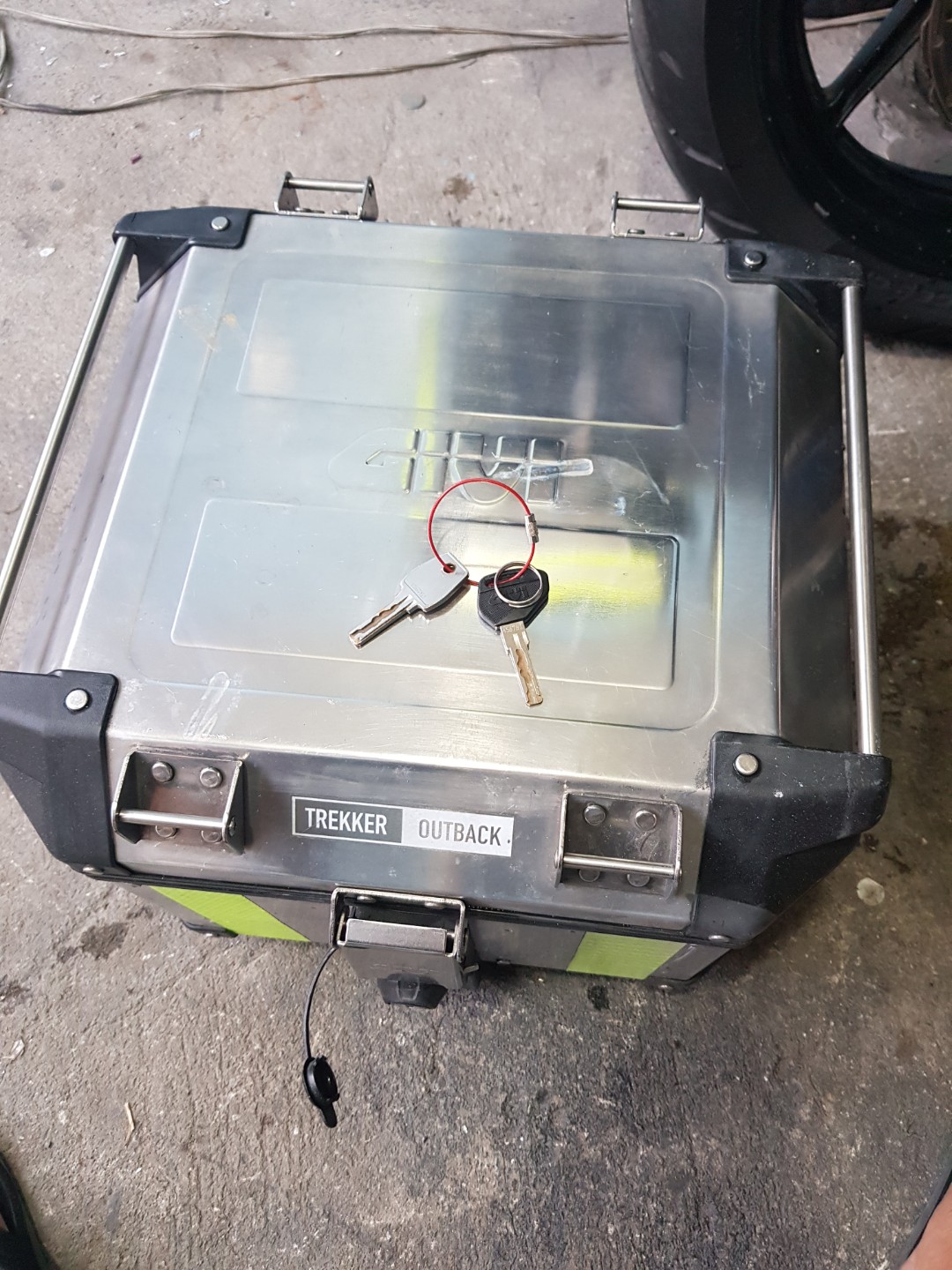 Givi Trekker Outback Alloy Box nmax aerox cbr duke ninja, Motorbikes ...