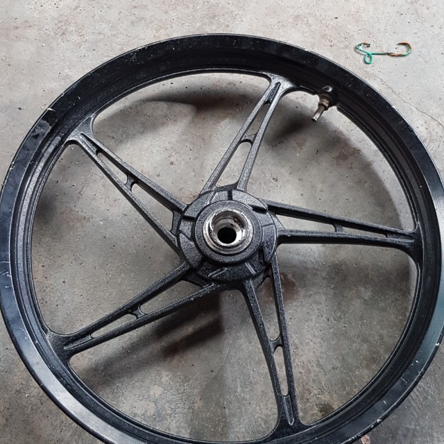 Rim moto 135lc for sell, Motorbikes on Carousell