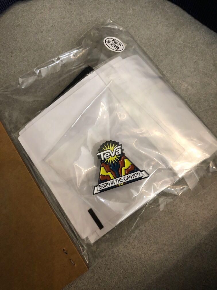 Teva born in the canyon fanny pack belt sling bag, Men's Fashion, Bags ...