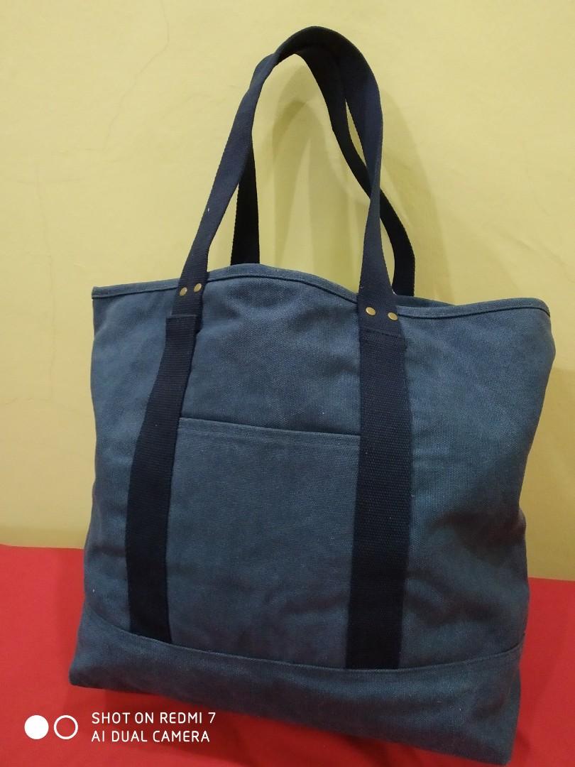 Tote bag besar triumph, Women's Fashion, Bags & Wallets, Tote Bags on ...