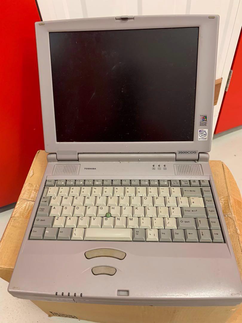Vintage Toshiba 2500CDS/2.1 laptop, Hobbies & Toys, Collectibles ...