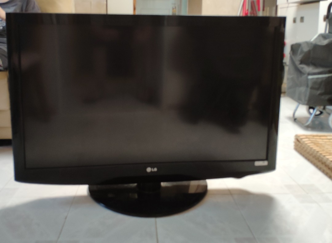 42 LG TV 全高清數碼電視機, 家庭電器, 電視 & 其他娛樂, 電視 - Carousell