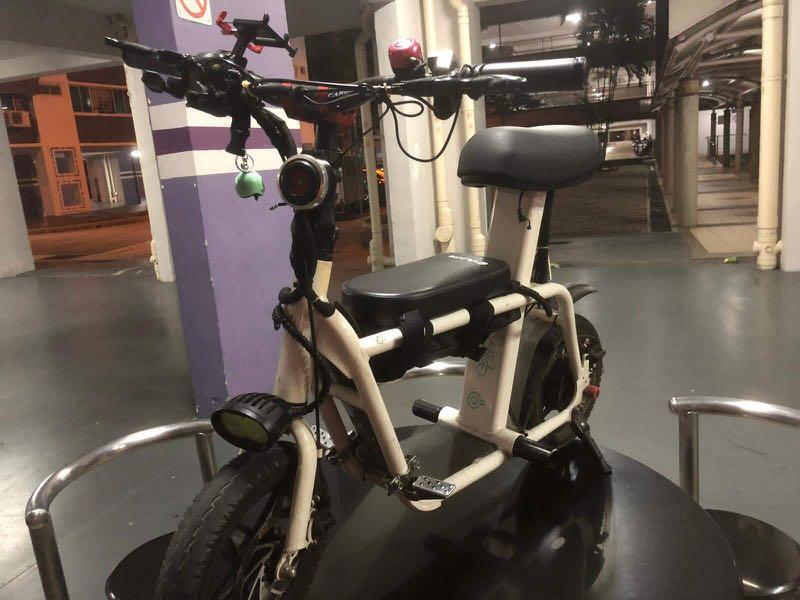 Custom Fiido PEARL WHITE, Sports Equipment, PMDs, E-Scooters & E-Bikes ...