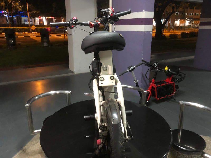 Custom Fiido PEARL WHITE, Sports Equipment, PMDs, E-Scooters & E-Bikes ...