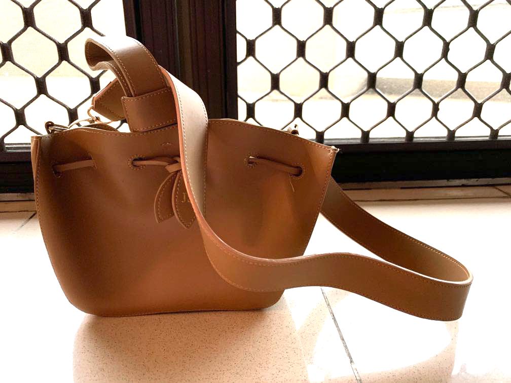 Kim x Lim Shuma Sling Bag #Wanita2022, Fesyen Wanita, Tas & Dompet di ...